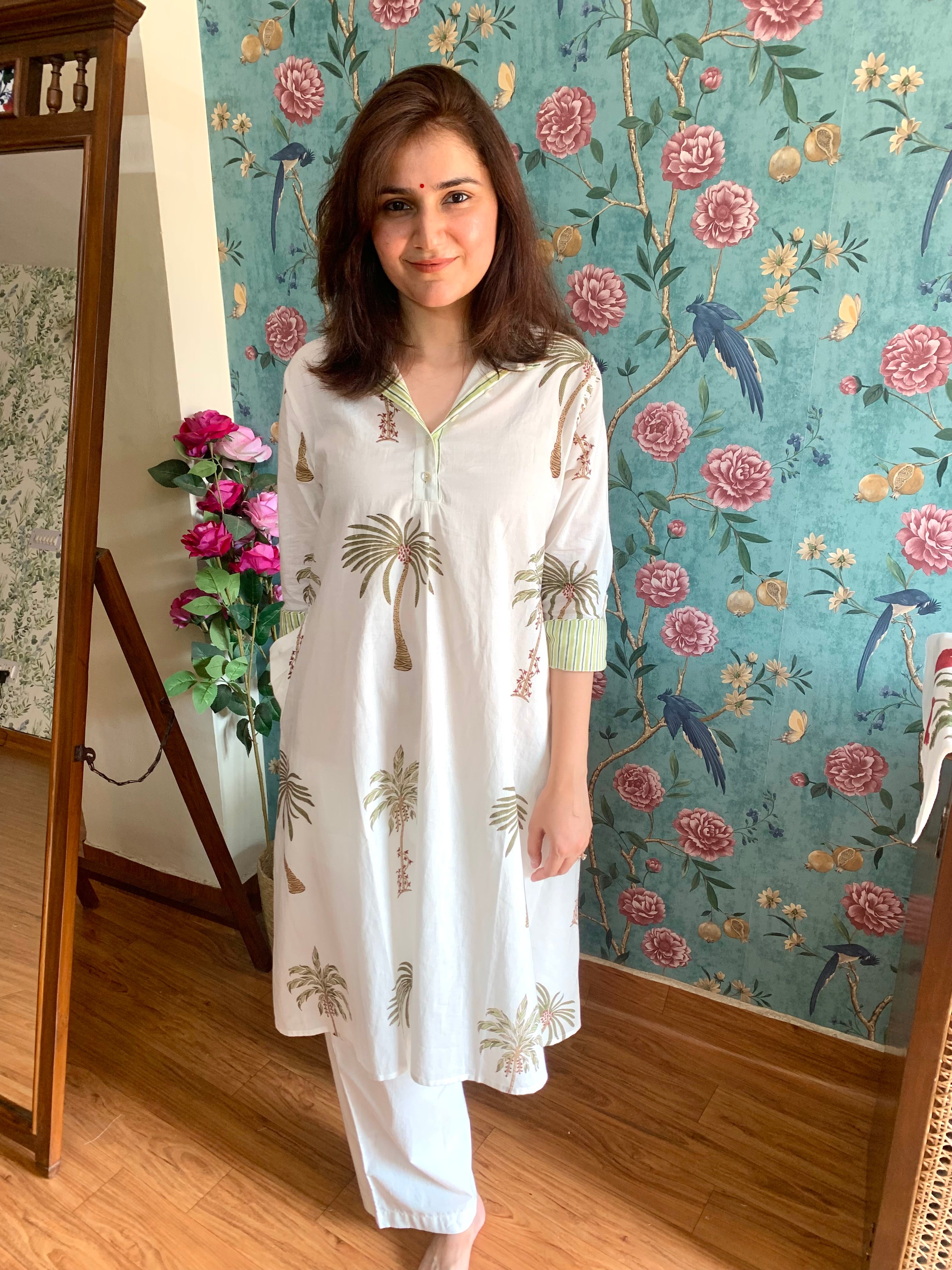 Kurtas – June Moon