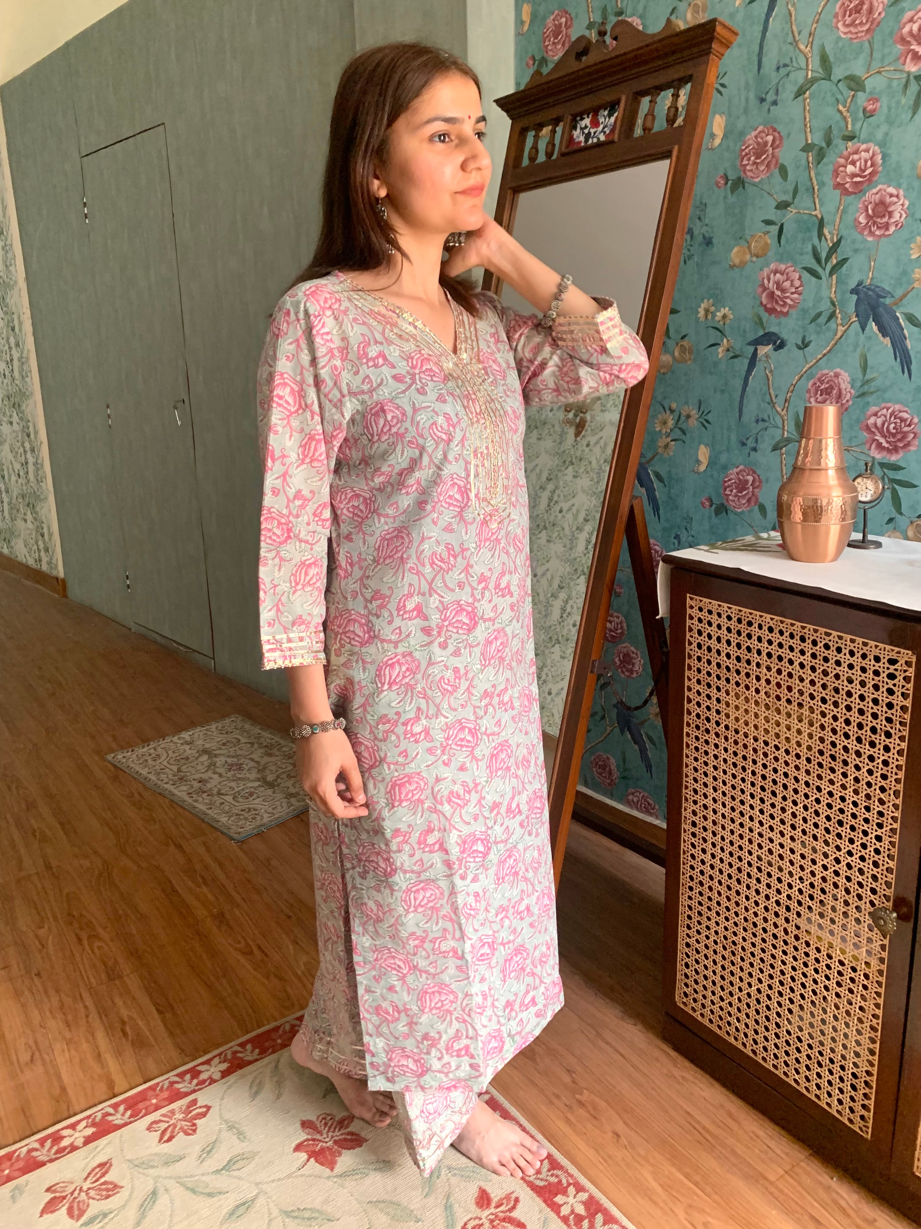 Kurtas – June Moon